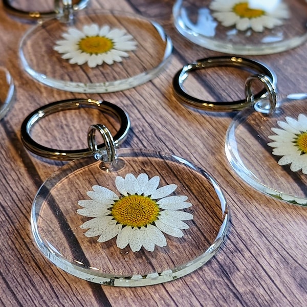 Resin Flower Keychain - Etsy