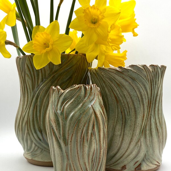 Ceramic Tulip Vase - Etsy