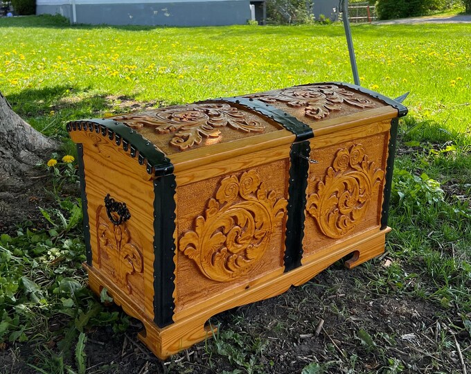 1980s Stunning Norwegian Handcrafted Chest, Wood Carving Rosemaling ...