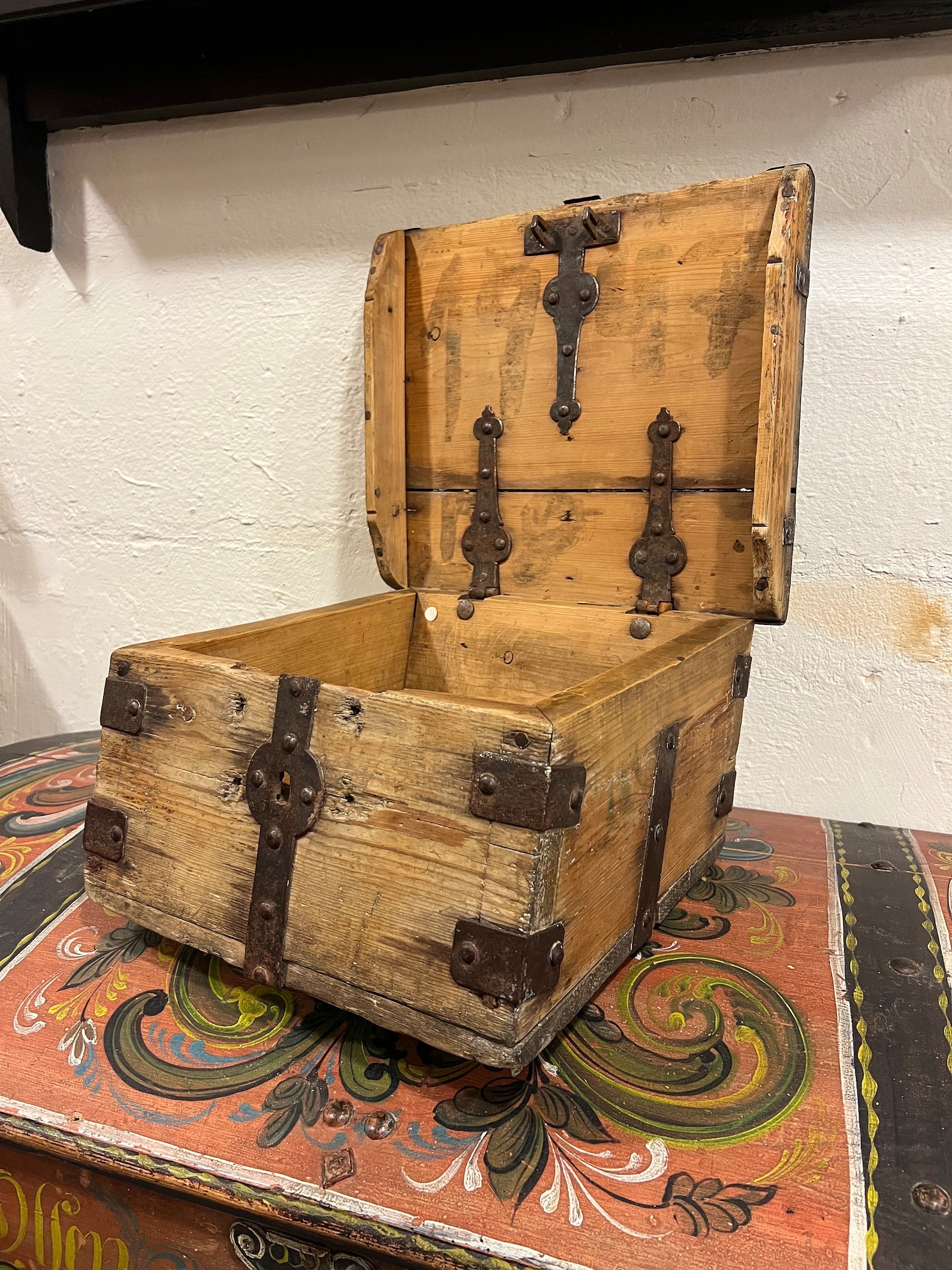 1700s Norwegian RUSTIC Chest/ Jewelry Box/treasure Box/ Treasure Chest ...