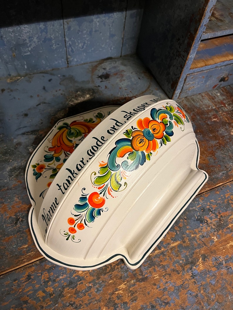 Vintage 1980s Norwegian Rosemaling Wall Potte/ Wall Decor/ Flower Potte ...