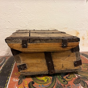 1700s Norwegian RUSTIC Chest/ Jewelry Box/treasure Box/ Treasure Chest ...