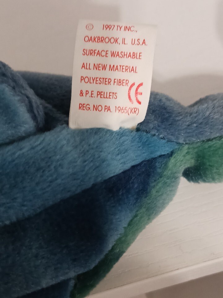 2 RARE Retired Original Ty Beanie Babies "rainbow" is (iggy) & "iggy ...