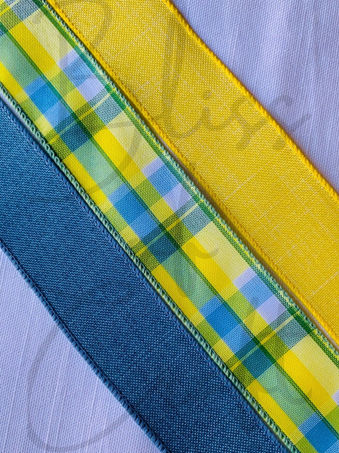 5 YARDS of Members Mark Wired Edge Ribbons of Various Designs and ...