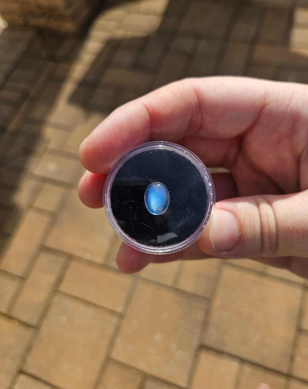Rare Beauty: 3 Carat Royal Blue Moonstone With AAA Quality and Bi-color ...