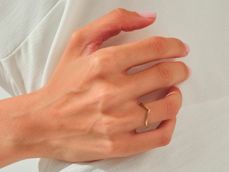 14k Solid Gold Plain Curved Wedding Ring / Plain Minimalist - Etsy