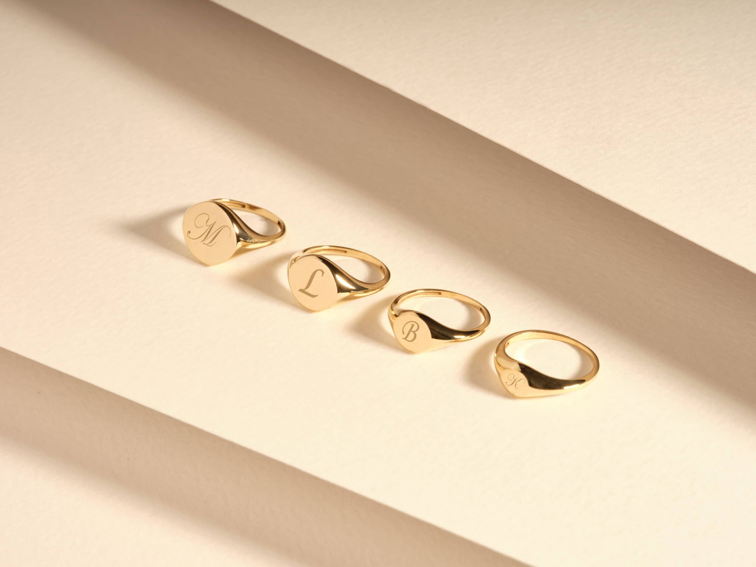 Custom Round Signet Ring in 14k Solid Gold / Personalized - Etsy