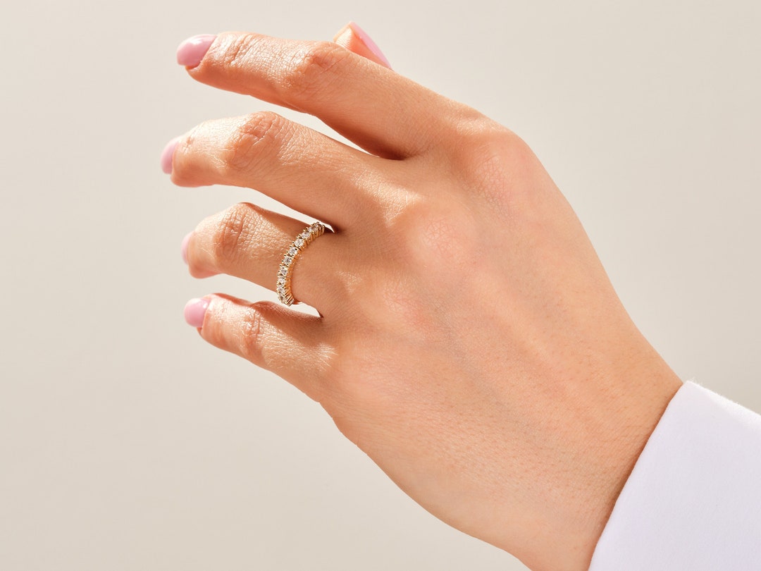 Four Prong Eleven Stone Anniversary Band (0.33 Ct)/ Prong Set Eleven ...