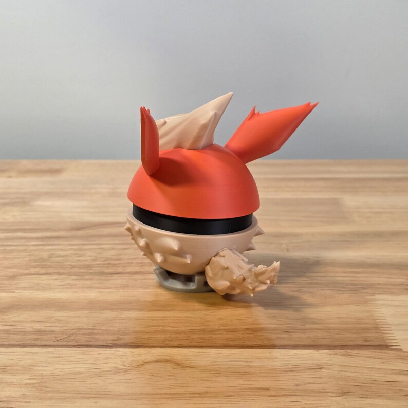 Flareon Poke Ball | 3D Printed Display Ball - Etsy