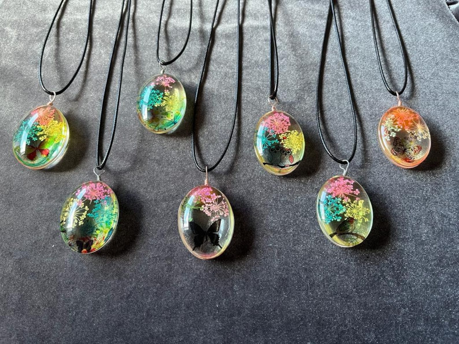 Handcrafted Epoxy Pendant Necklace With Dried Flowers Inside and Animal ...