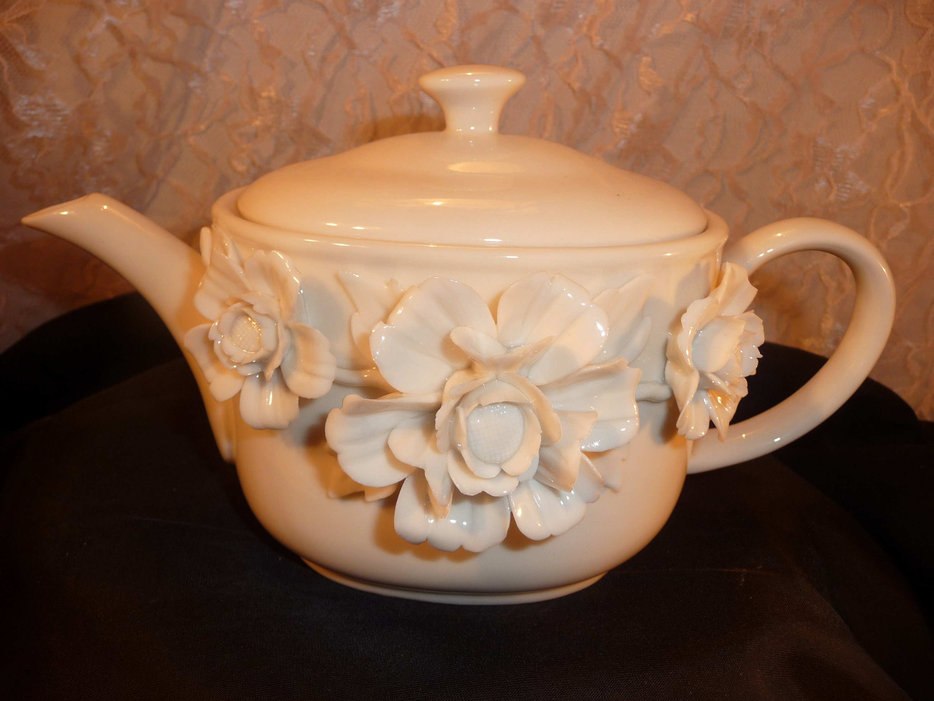 I Godinger & Co Tea Set Teapot Sugar Creamer White Porcelain Applied ...