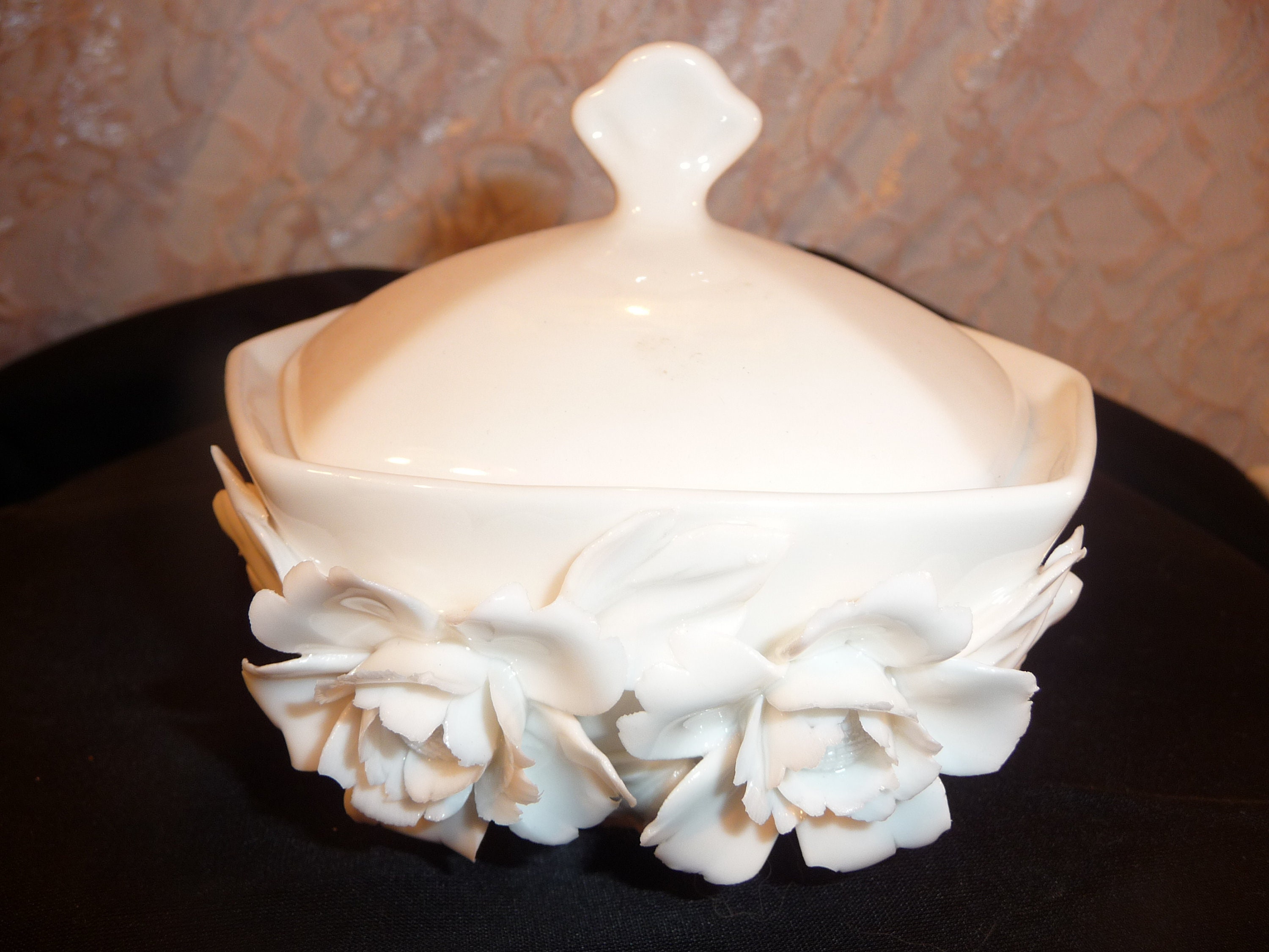 I Godinger & Co Tea Set Teapot Sugar Creamer White Porcelain Applied ...