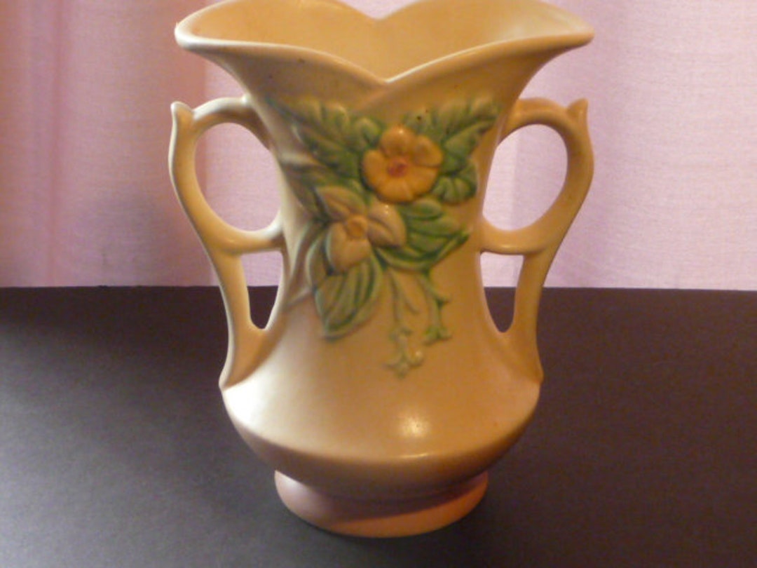 Vintage Hull Pottery Double Handle Vase, Widflower Design, U.S.A., W-6 ...