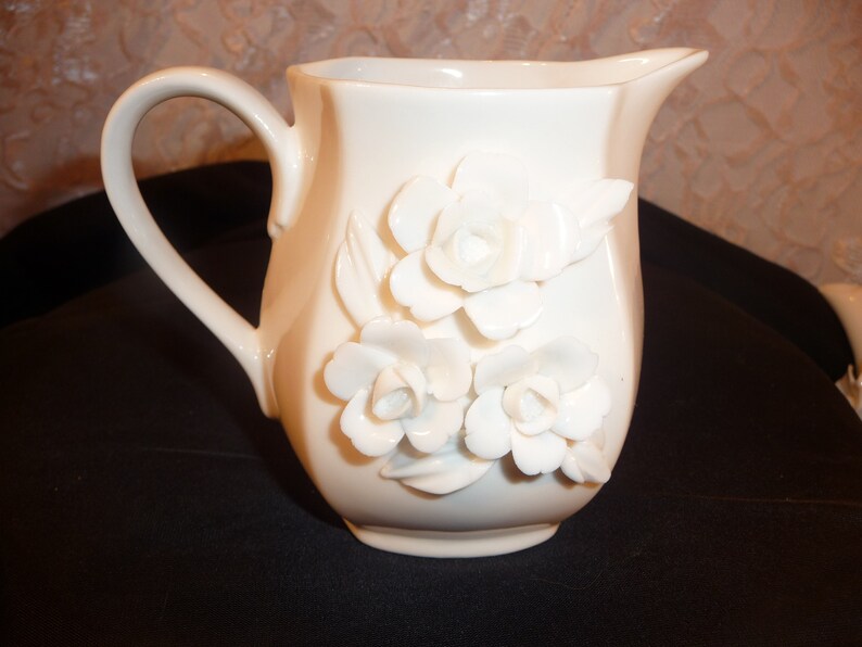 I Godinger & Co Tea Set Teapot Sugar Creamer White Porcelain Applied ...