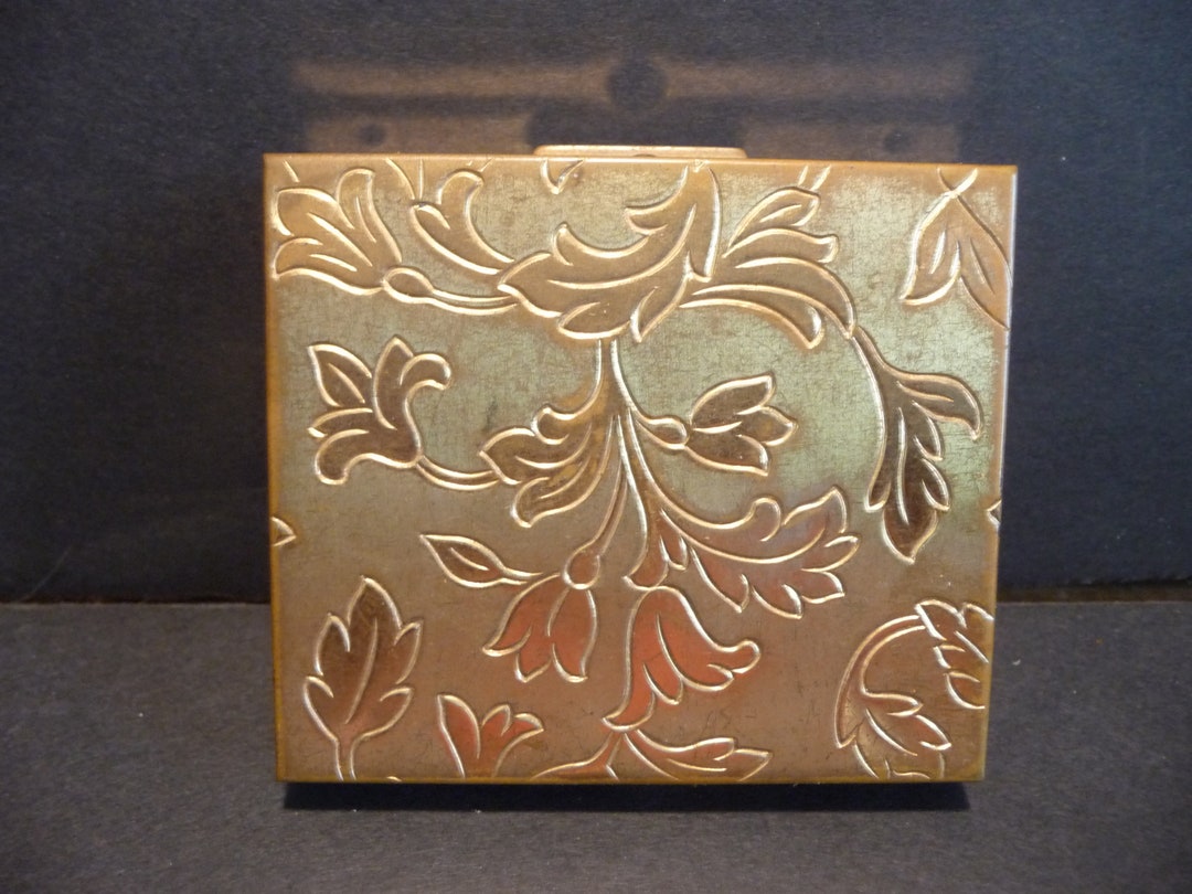 Vintage Powder Compact With Original Puff by Ritz Powder Co, Ritz ...