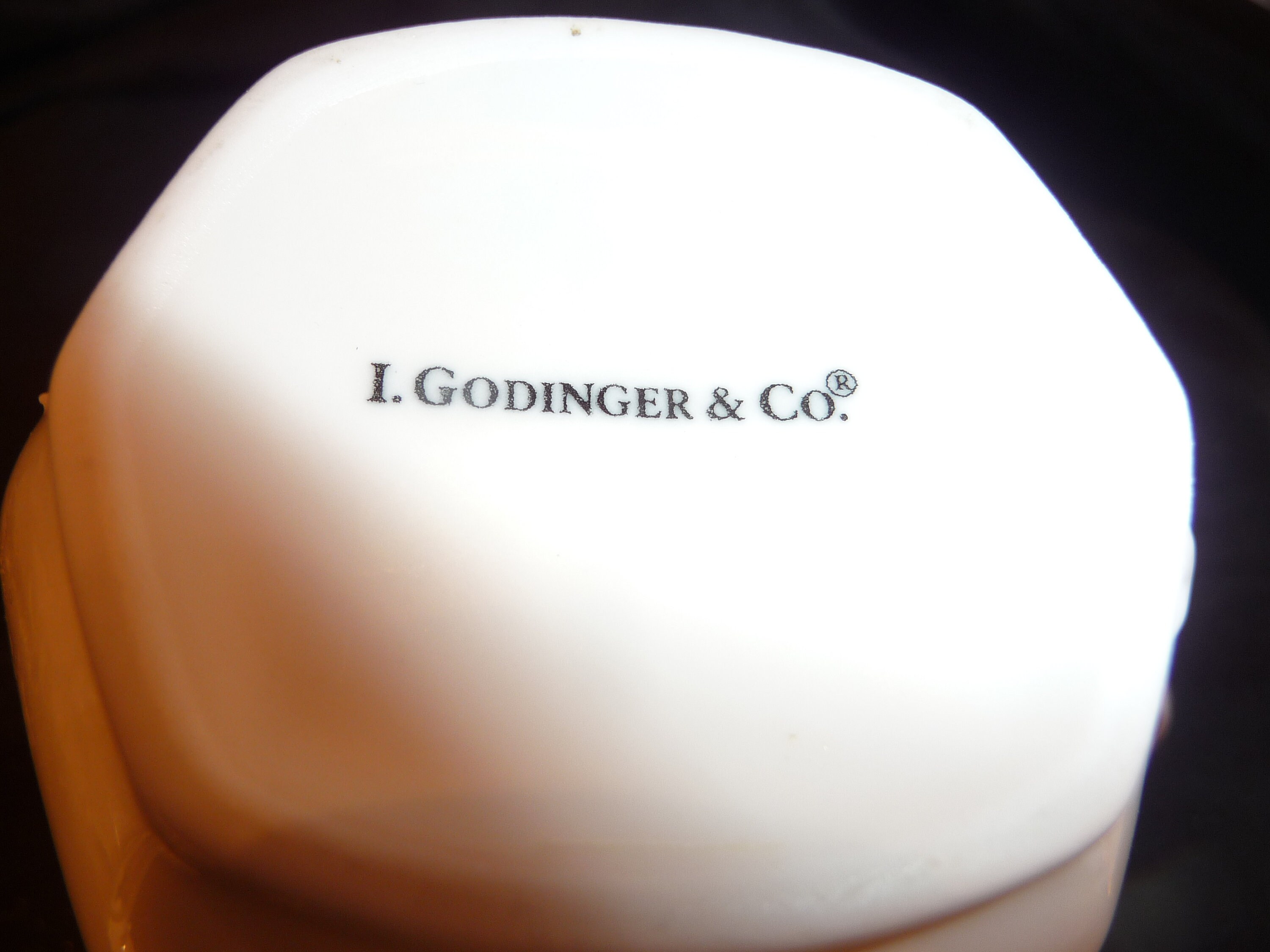 I Godinger & Co Tea Set Teapot Sugar Creamer White Porcelain Applied ...