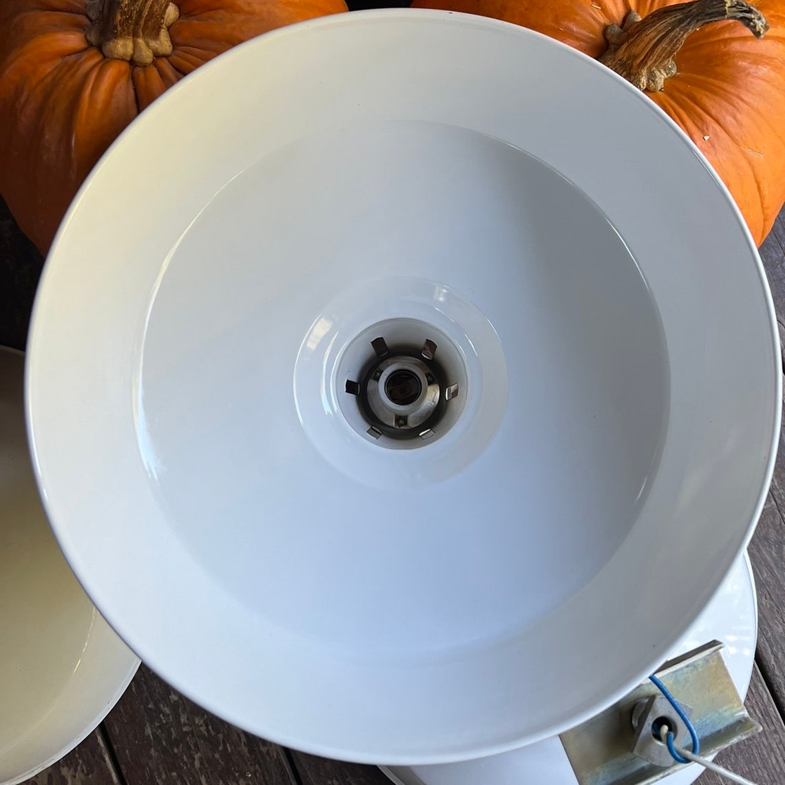 Vintage White Benjamin Barn/factory/industrial Enamel Pendant Light ...