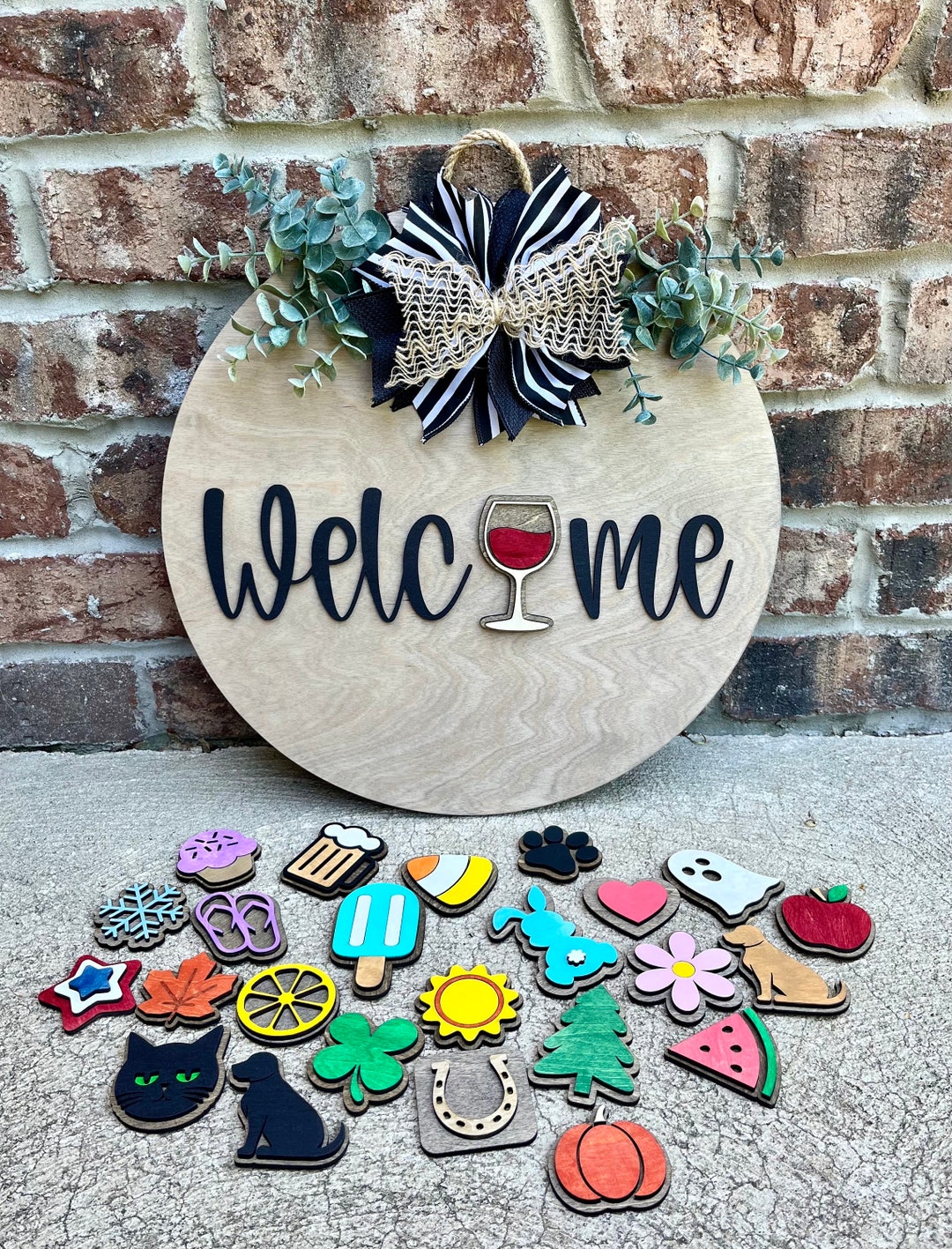 Changeable Welcome Door Hanger, All Seasons Welcome Sign ...