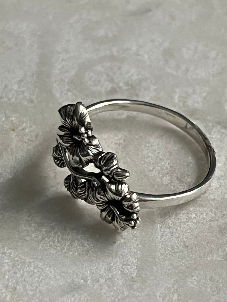 Sterling Silver Lilies and Leaves Ring - Floral Statement Ring - Etsy
