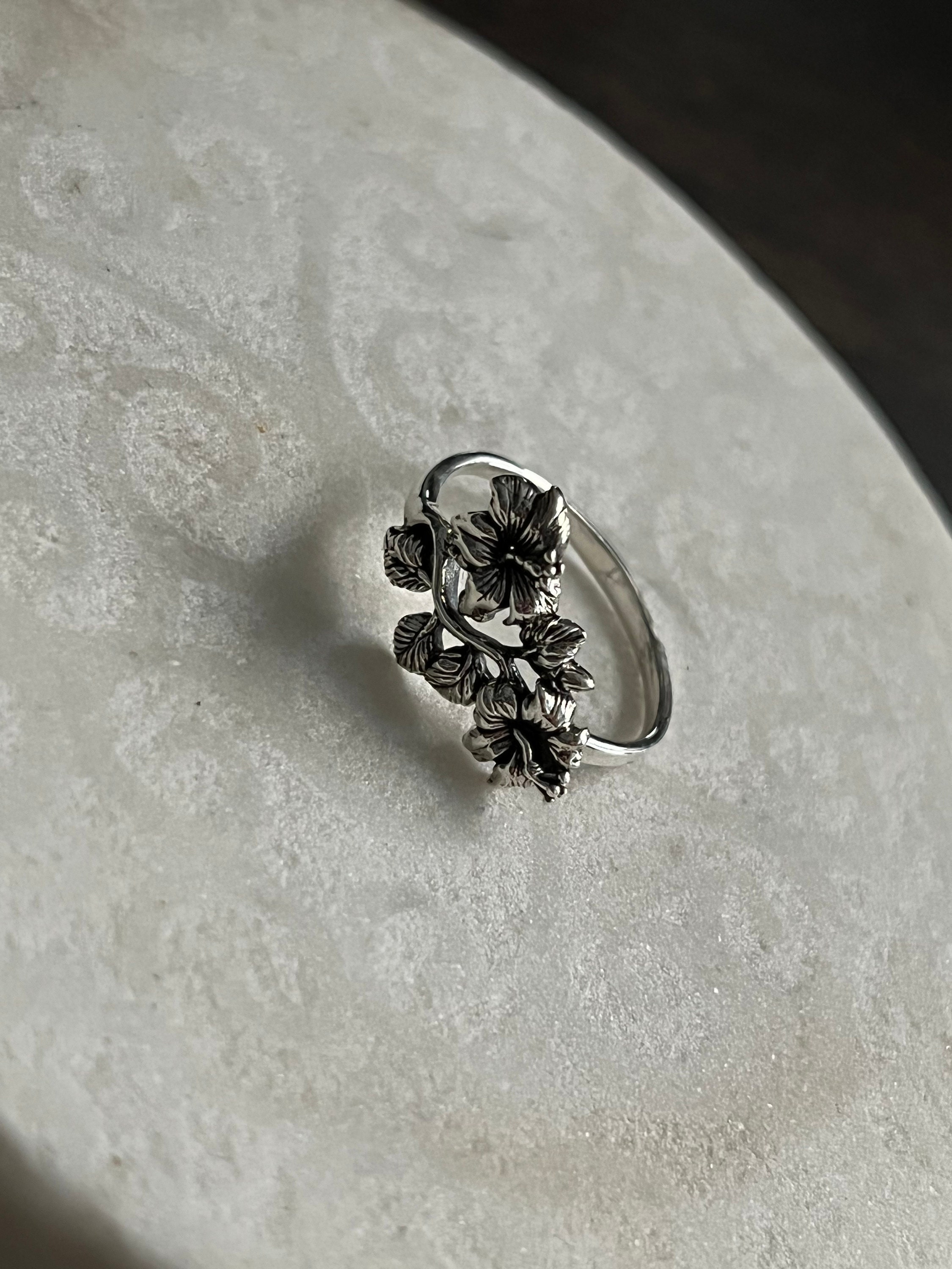 Sterling Silver Lilies and Leaves Ring - Floral Statement Ring - Etsy