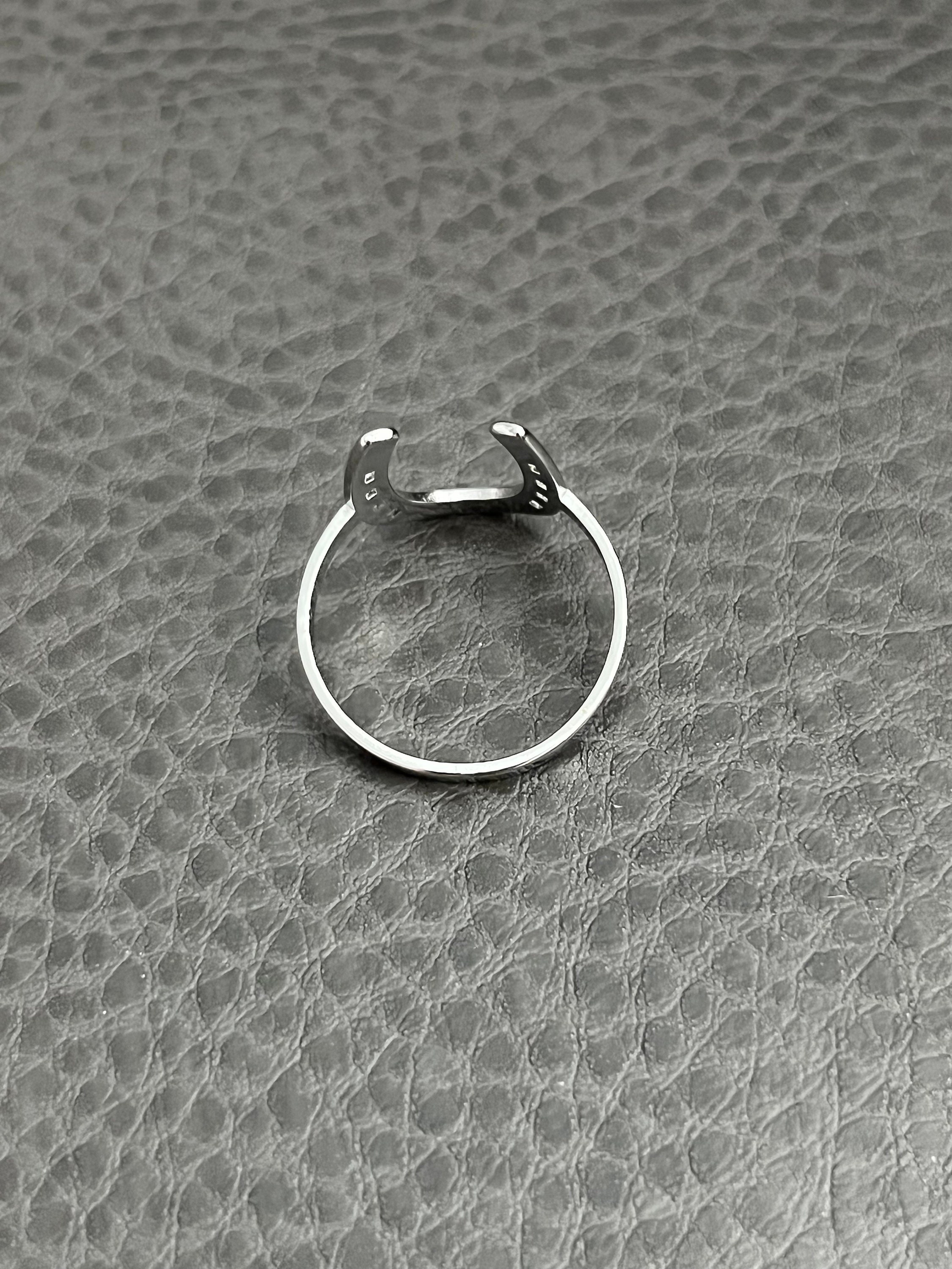 Stainless-steel U-shaped Finger Ring, Horseshoe Lucky Jewelry, Birthday ...