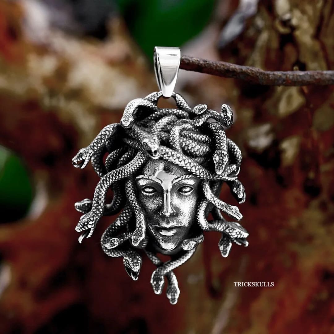 Medusa the Serpent Goddess 316 Stainless Retro Pendant W 45 & 50cm ...