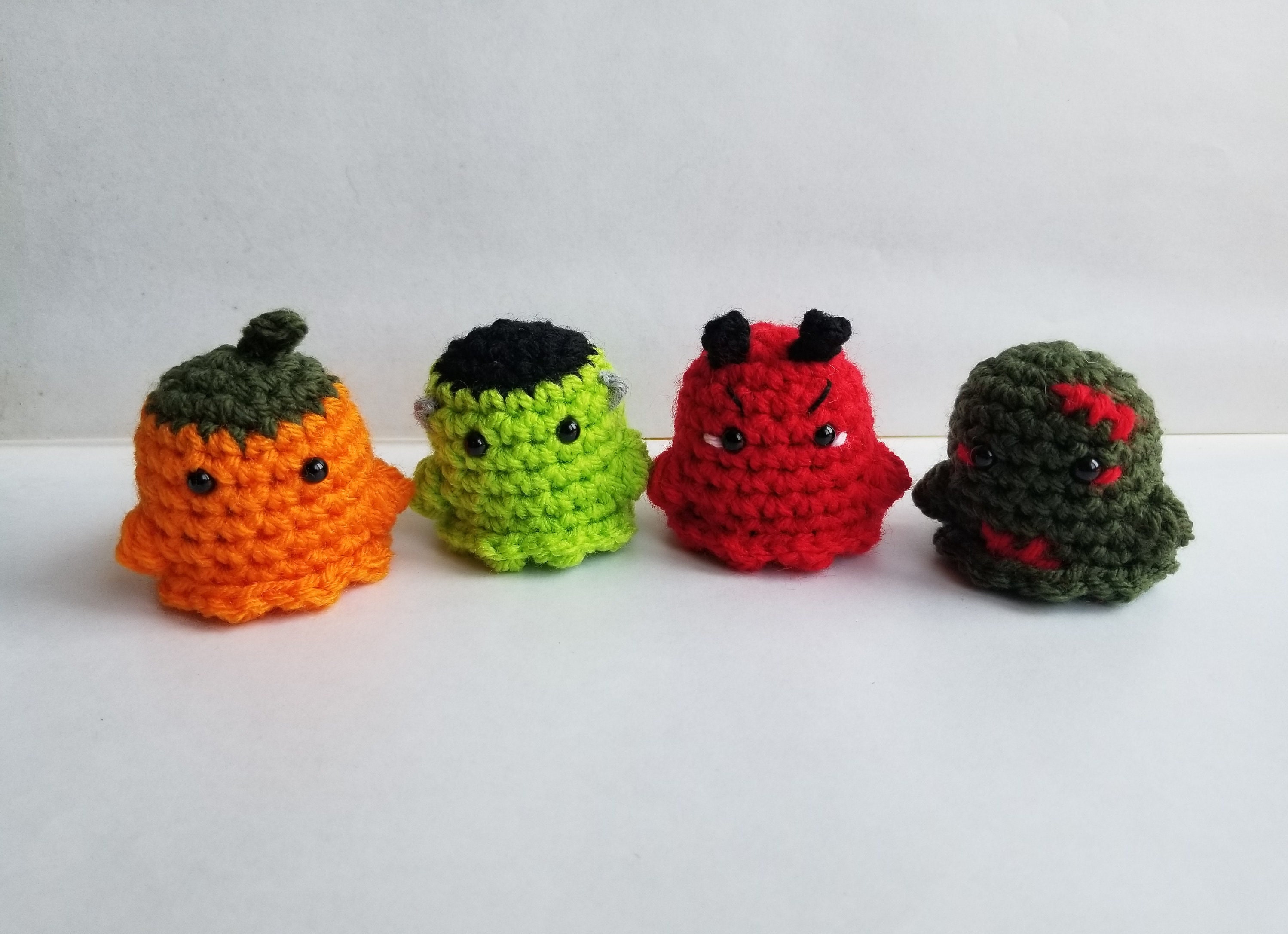 Crochet Ghost Keychain, Spooky Crochet, Mini Boo, Ghost Amigurumi ...