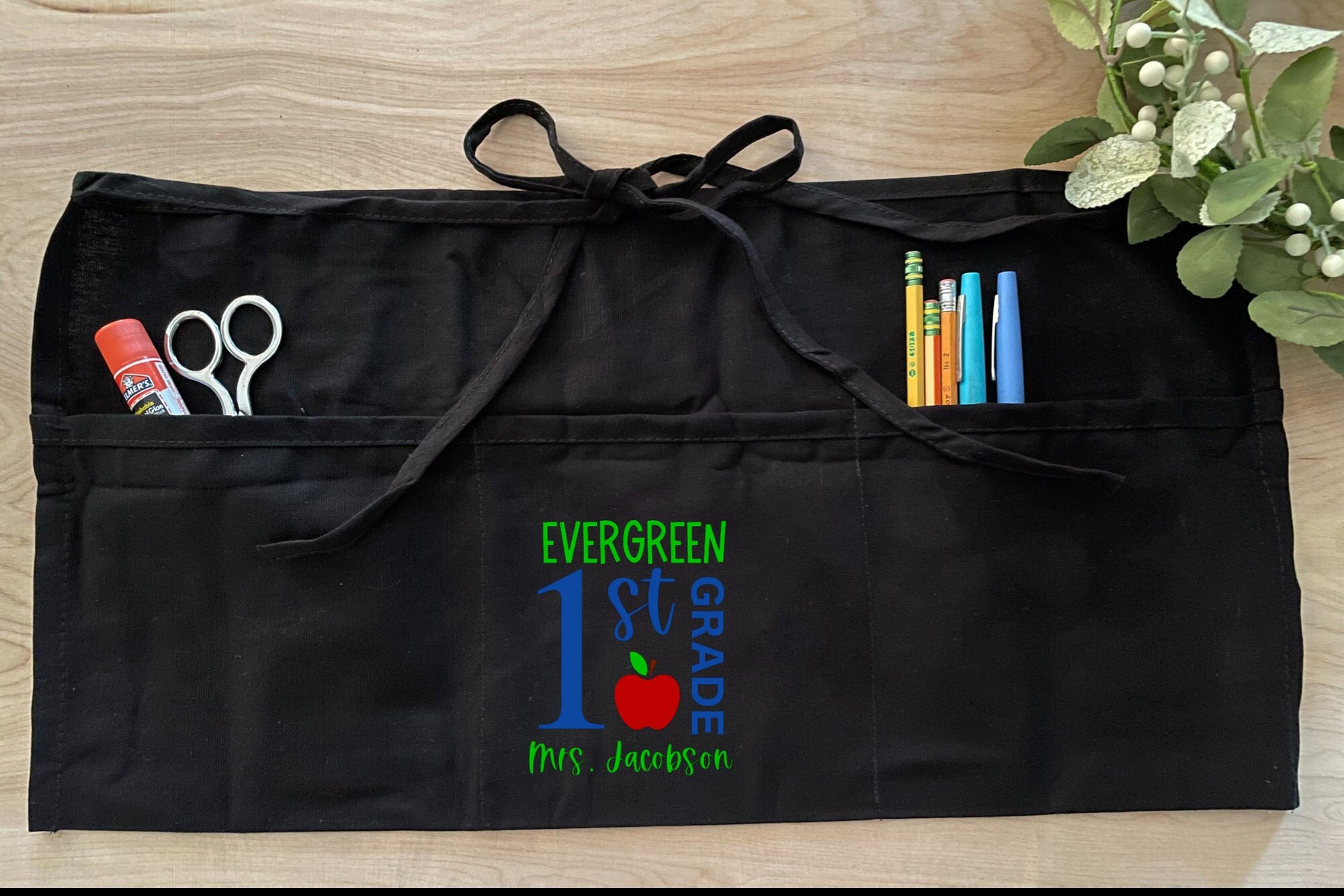 Teacher Apron Teacher Gift Teacher Aide Apple Apron - Etsy