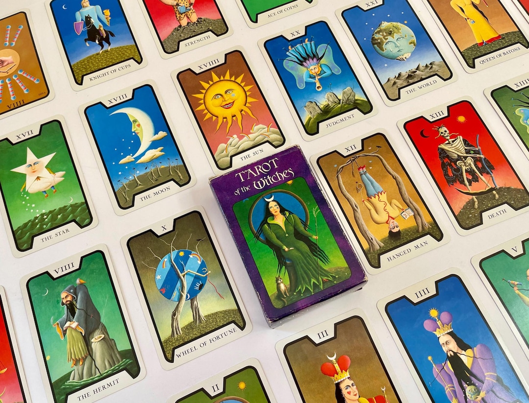 Tarot of the Witches by Fergus Hall & Stuart Kaplan Tarot 007 James ...