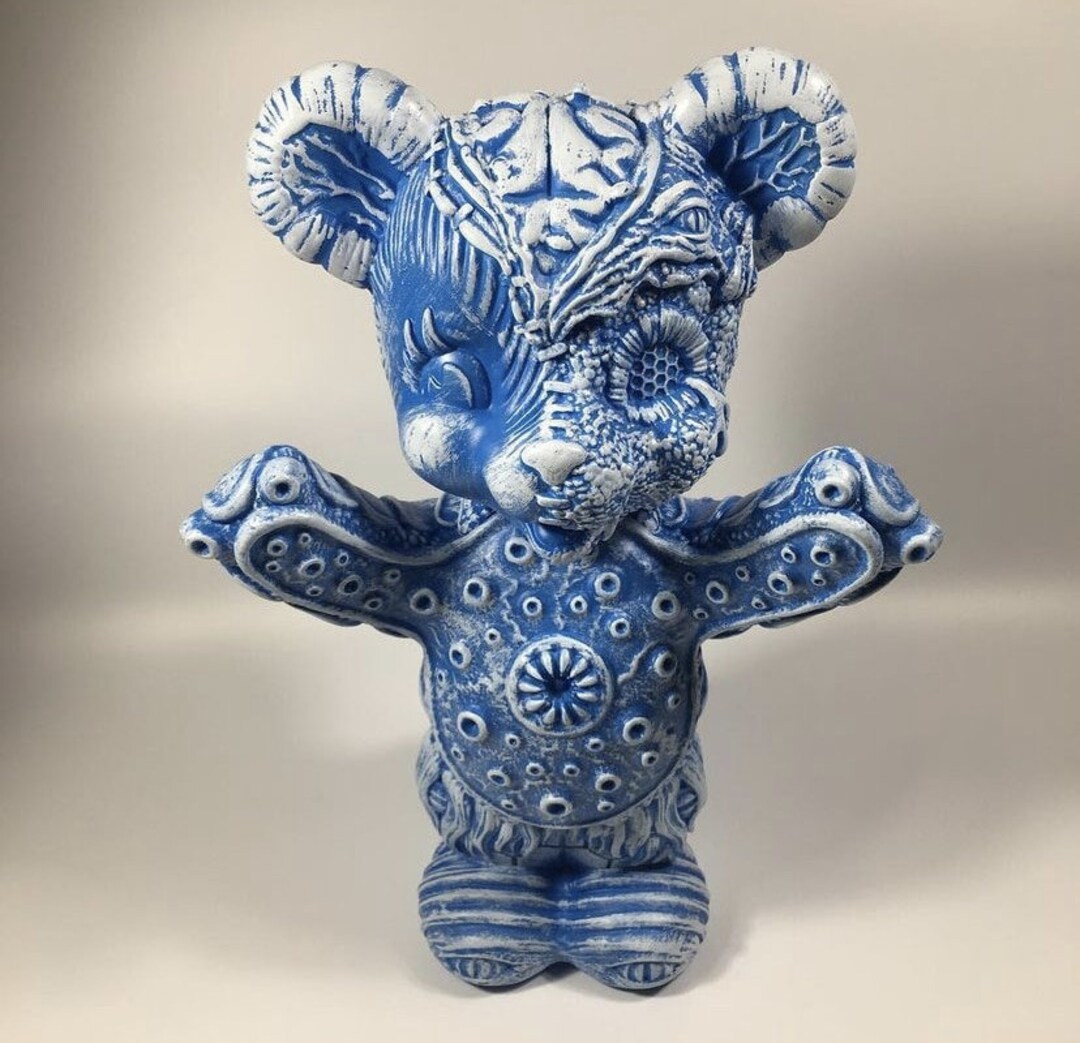 Free Hugs Bear Frank Kozik Kidrobot Vinyl Figure-limited Edition Art ...