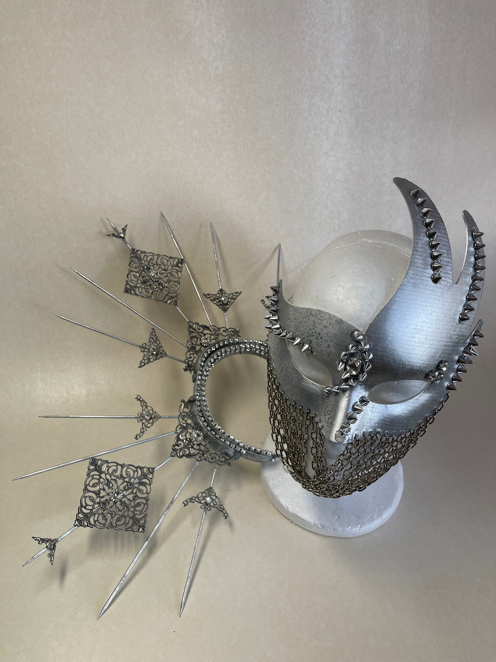 Masquerade Mask With Chain and Spikes Carnival Aristocrats Ball ...