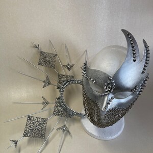 Masquerade Mask With Chain and Spikes Carnival Aristocrats Ball ...