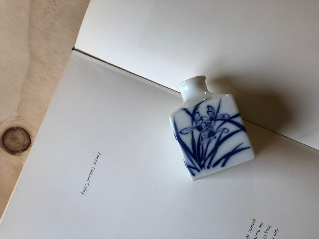 Blue and White Bud Vase, Flower Vase, Single Stem, Candle Holder - Etsy