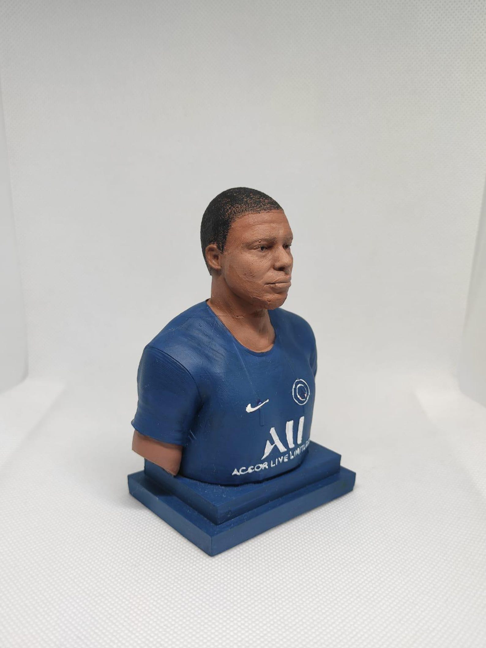 Kylian Mbappé Lottin, La Liga Bust Mbappé Statue Soccer Player Bust ...