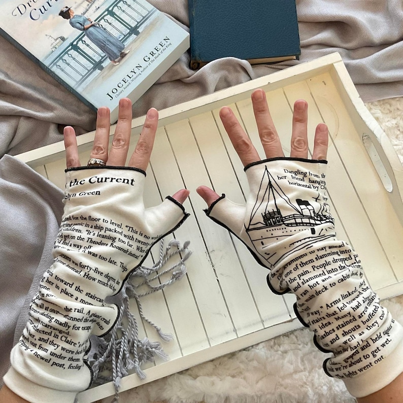 Drawn by the Current Writing Gloves * Reading Gloves * Fingerless ...
