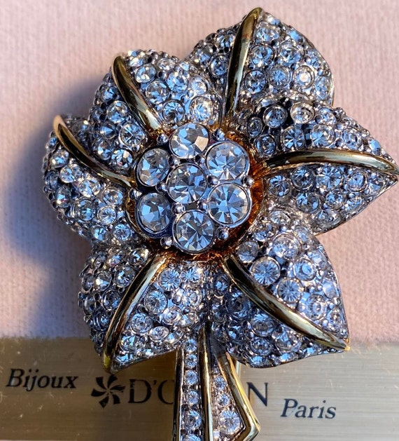 D'Orlan Signed Floral brooch, Triple 22kt gold plated… - Gem