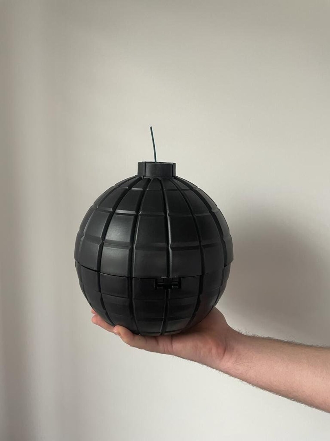 Bomb Design Gift Box ,personalized Gift Box , Exploding Grenade Gift ...