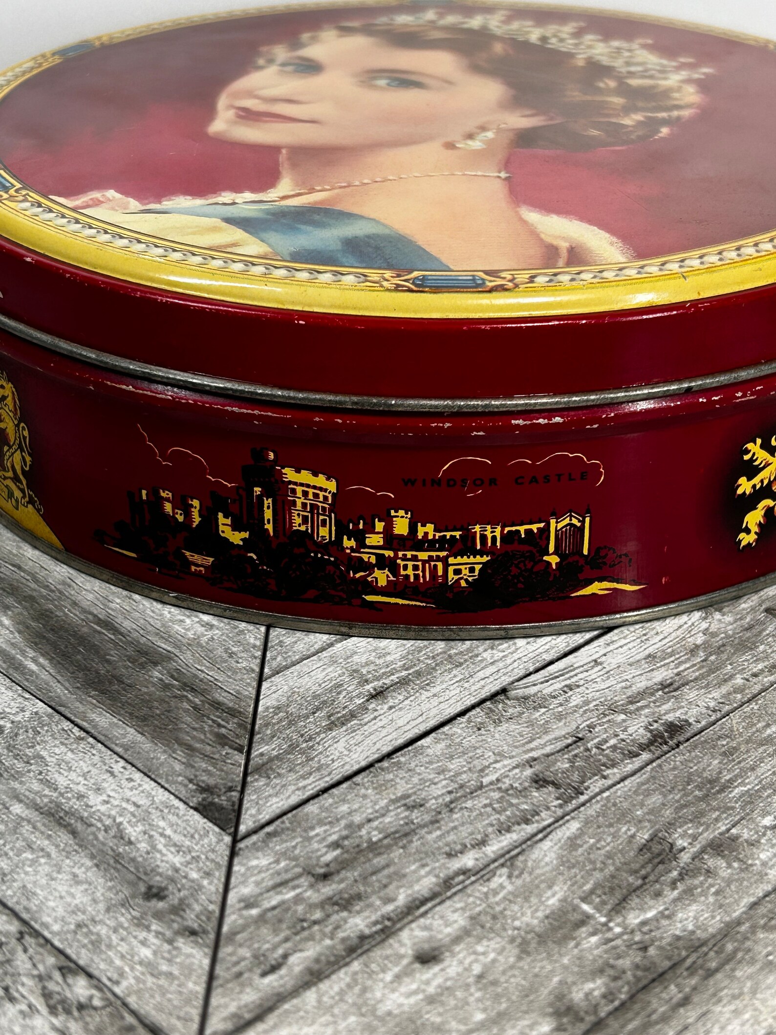 Queen Elizabeth II Coronation Gray Dunn Biscuit Tin - Etsy
