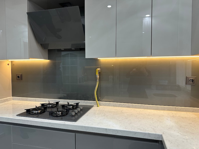Metallic Grey Tempered Glass Kitchen Backsplash: Heat Resistant Cooker ...