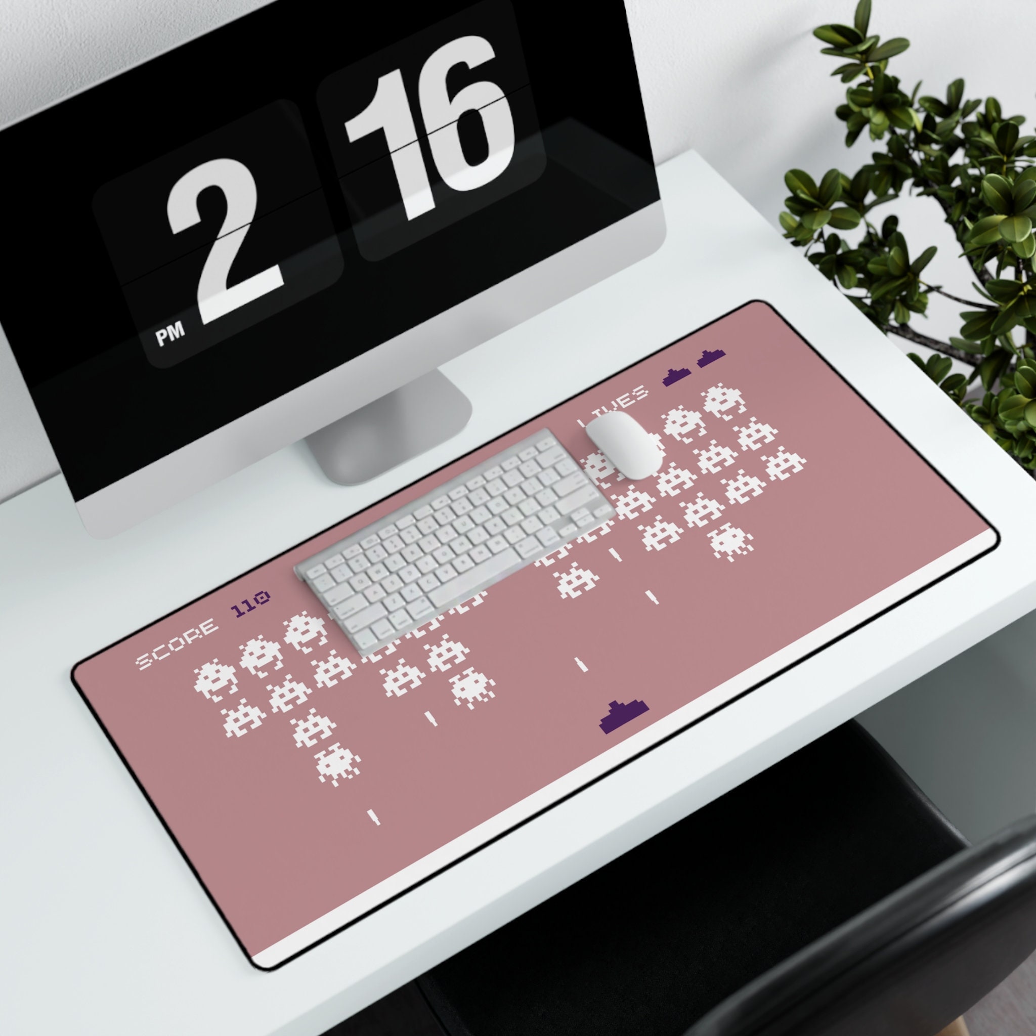 Retro XXL Mouse Mat / Pink / Gamer Desk Mat / Large Mouse Pad ...