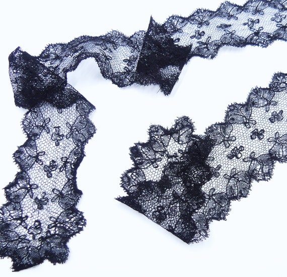 Antique 19th C Victorian black Lace mourning lappet - Gem