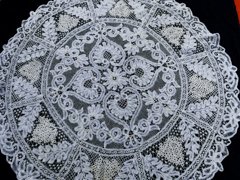 Antique 1910's Round Battenburg Lace Tablecloth Color Light Ivory 47 ...
