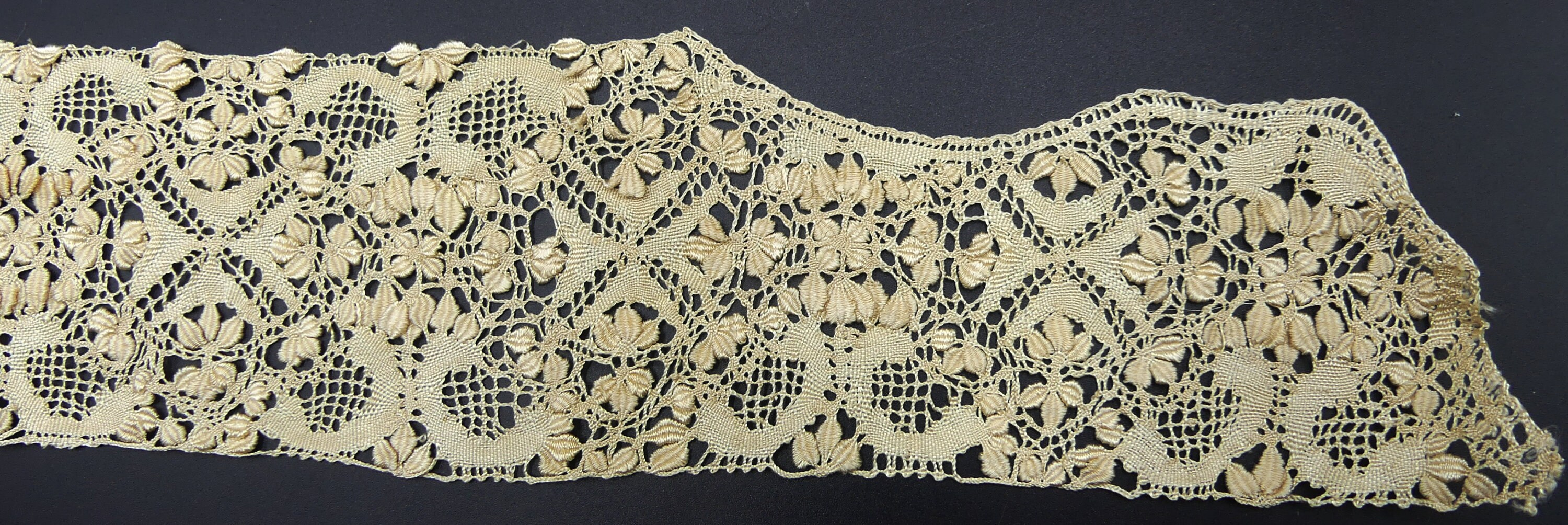 Antique 19th Century Victorian Wide Handmade Bobbin Trim Color Cream ...