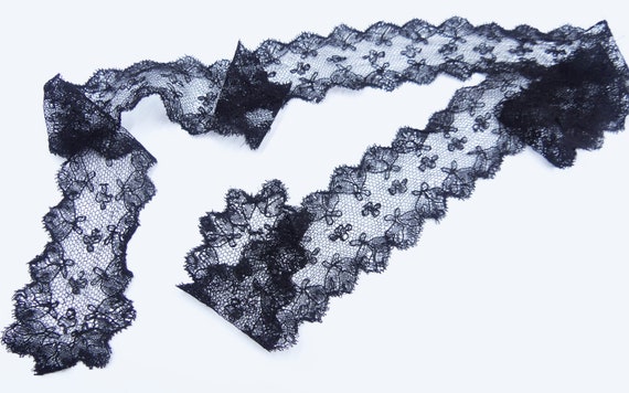 Antique 19th C Victorian black Lace mourning lappet - Gem