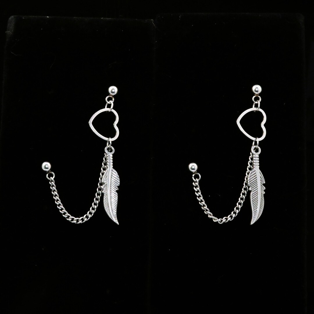 Double Piercing Grunge Chain Connecting Heart Titanium Earrings - Y2K ...