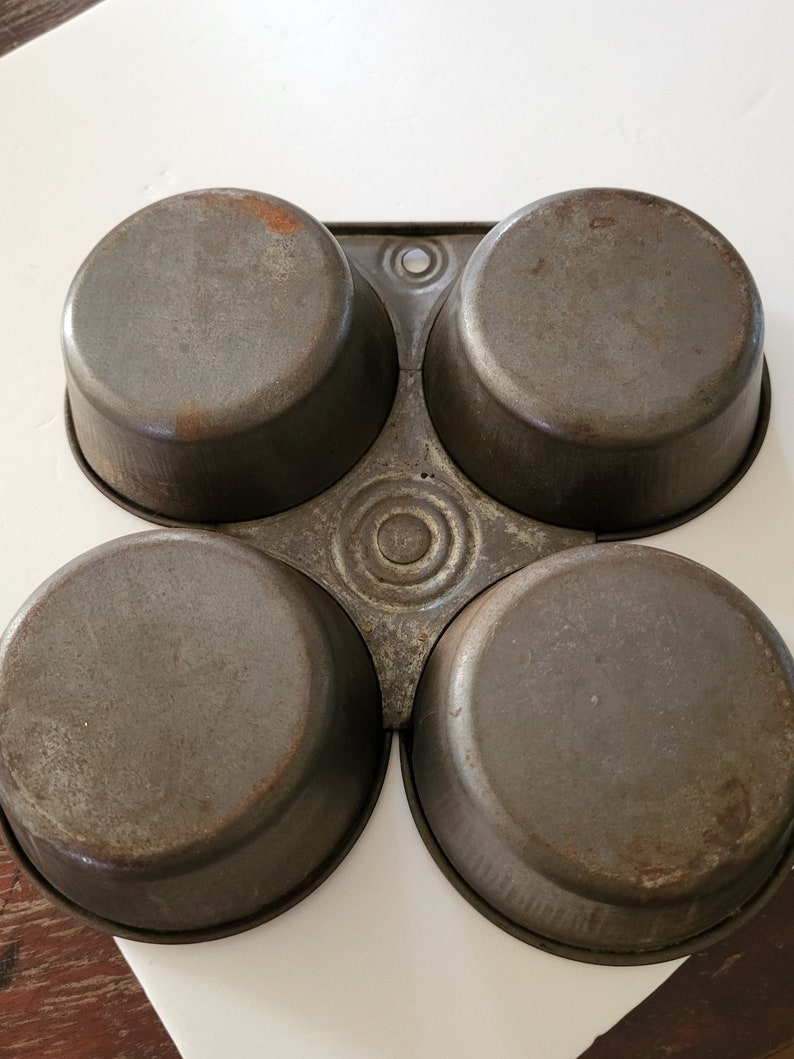 Vintage Baking Tin - Etsy