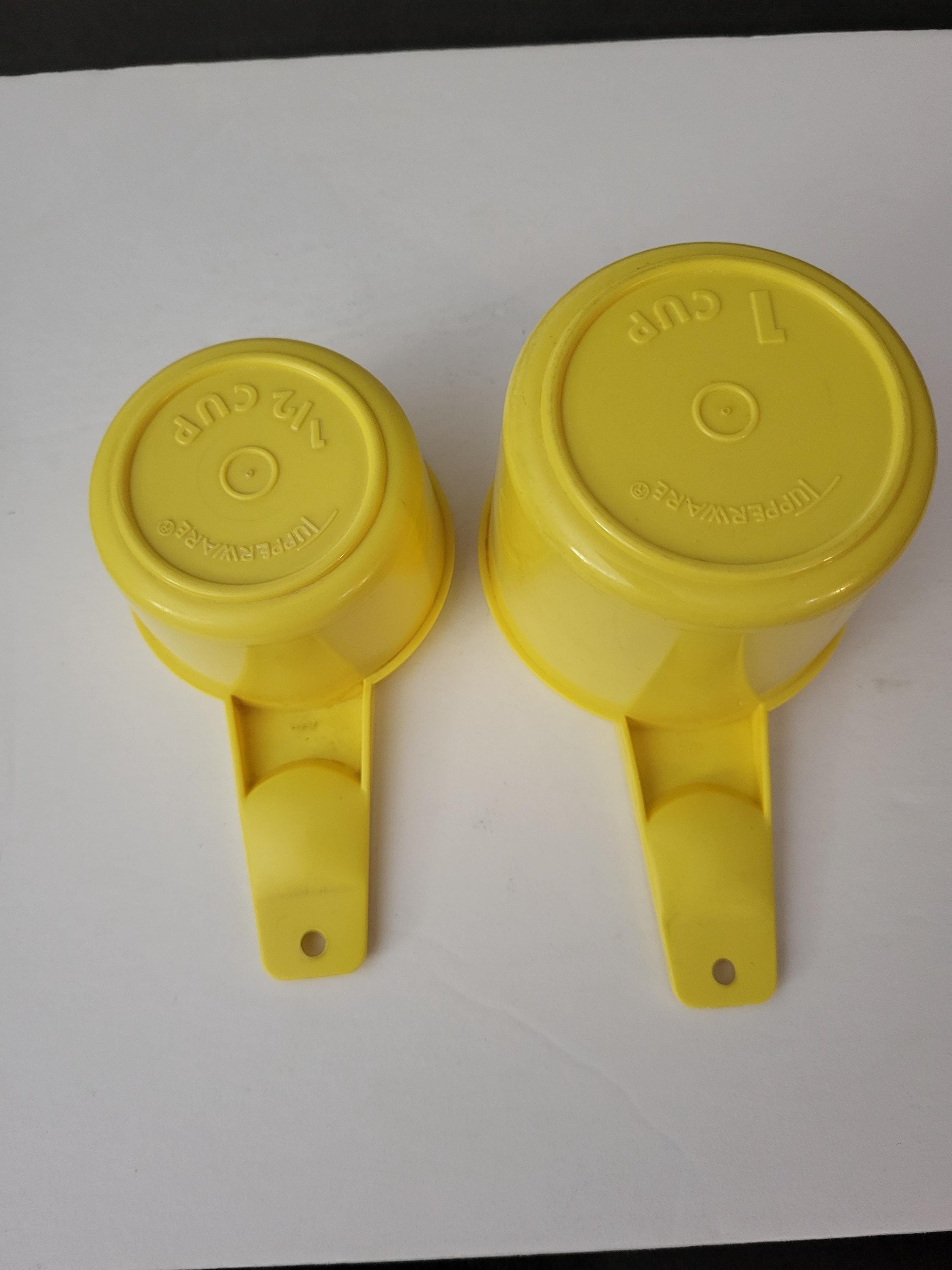Two Tupperware Measuring Cups: YOU CHOOSE - Etsy