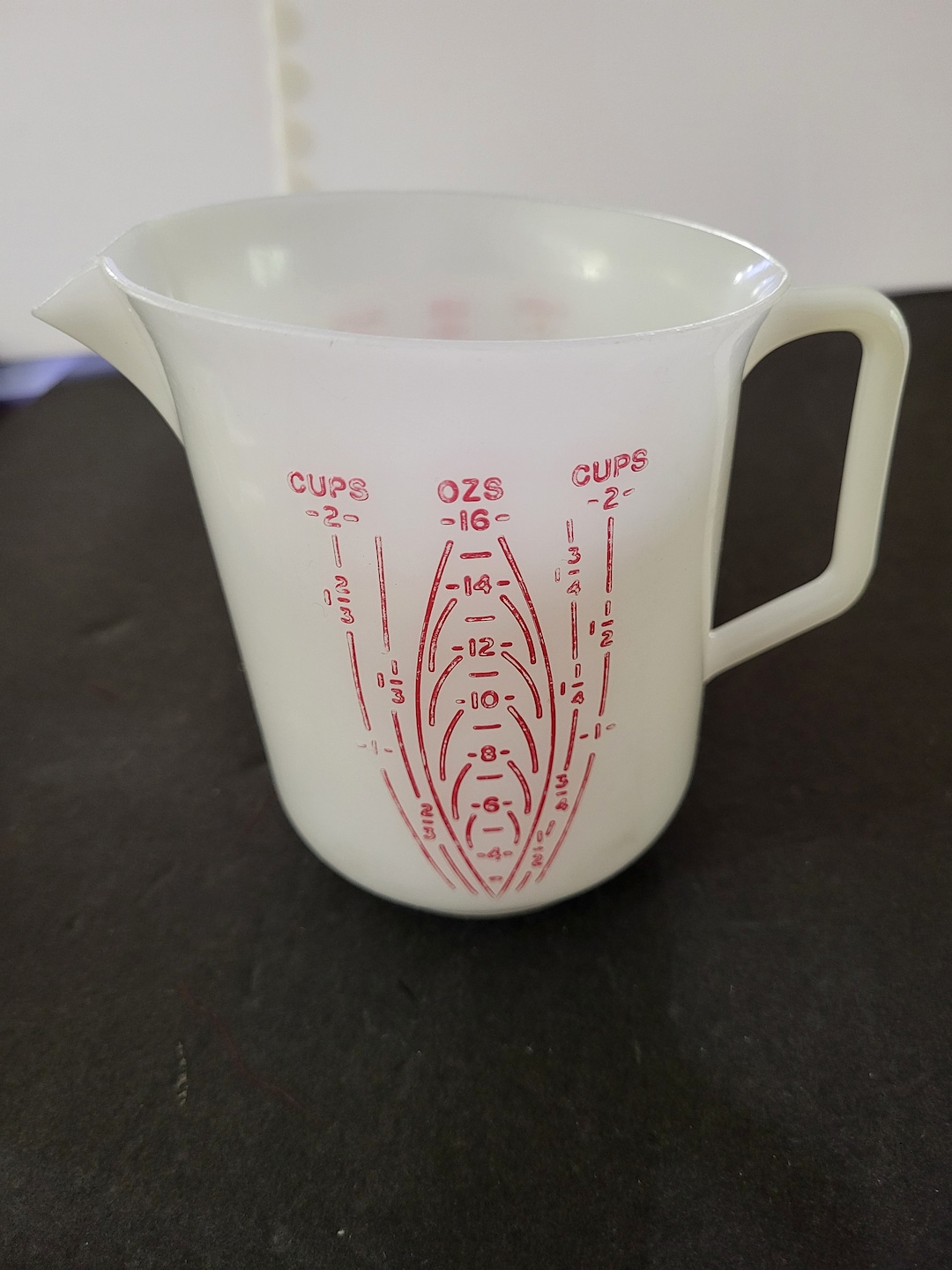 Tupperware 2 Cup Measuring Cup - Etsy Canada