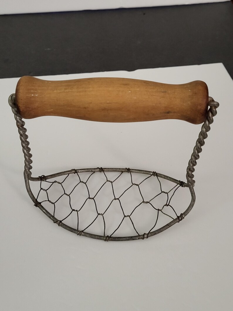 Vintage Wire Masher With a Wood Handle - Etsy