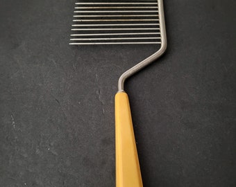 Vintage Bakelite Handle Cake Breaker Slicer Comb Pick One of Various ...